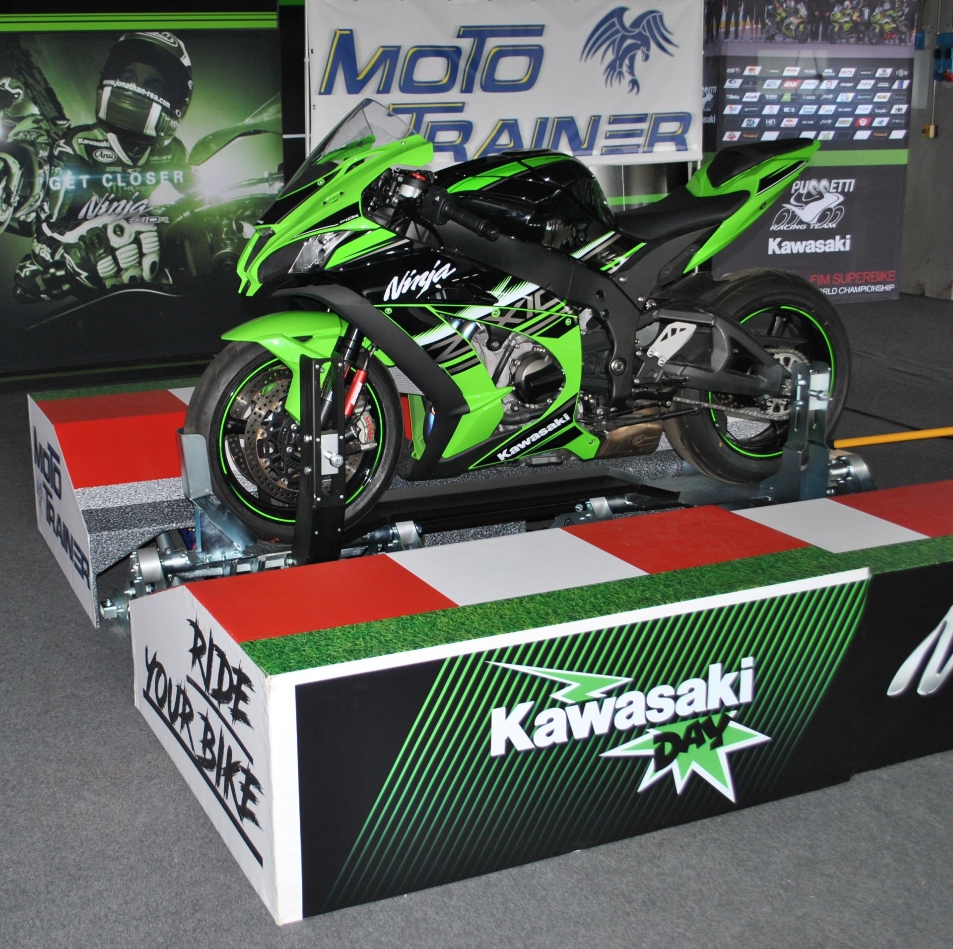 The best Motorcycle simulator, MotoGp Simulator, Motorbike Simulator