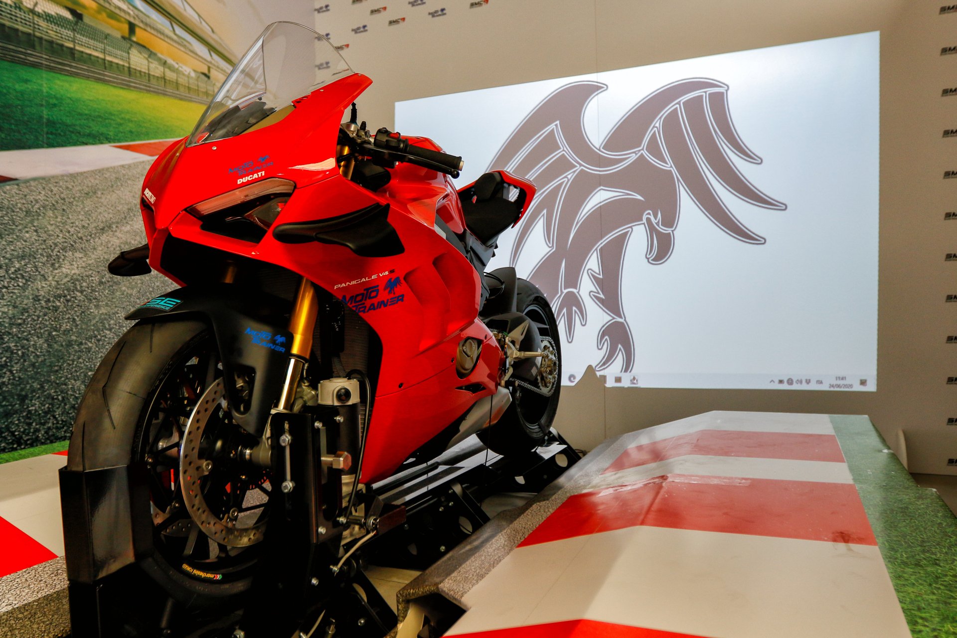 The best Motorcycle simulator, MotoGp Simulator, Motorbike Simulator