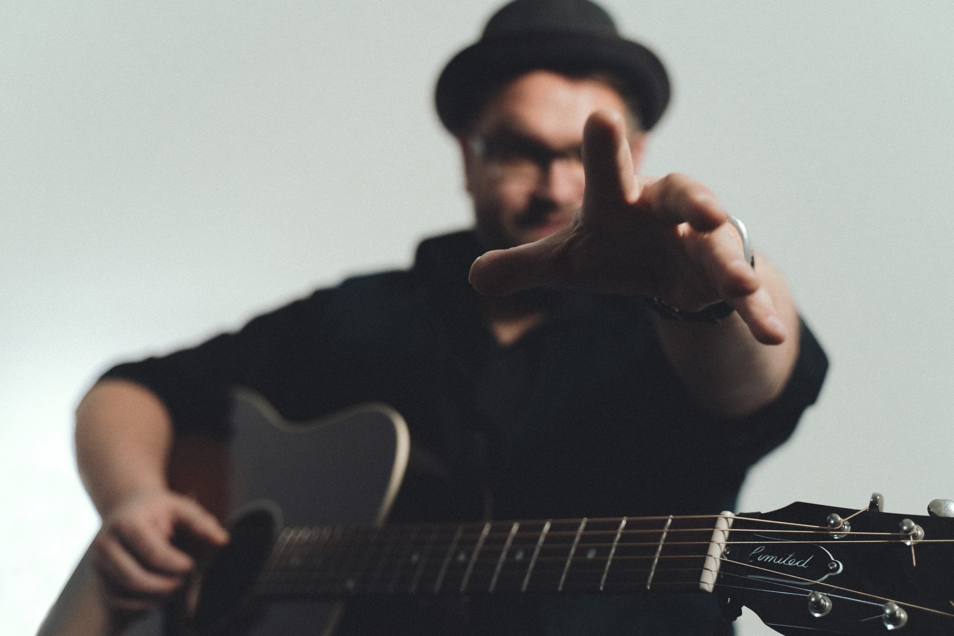 MICHAEL WITTE - SINGERSONGWRITER - SONGS & LYRIK