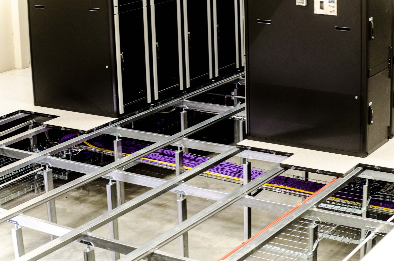 Información sobre techos y falsos suelos técnicos - Bergvik