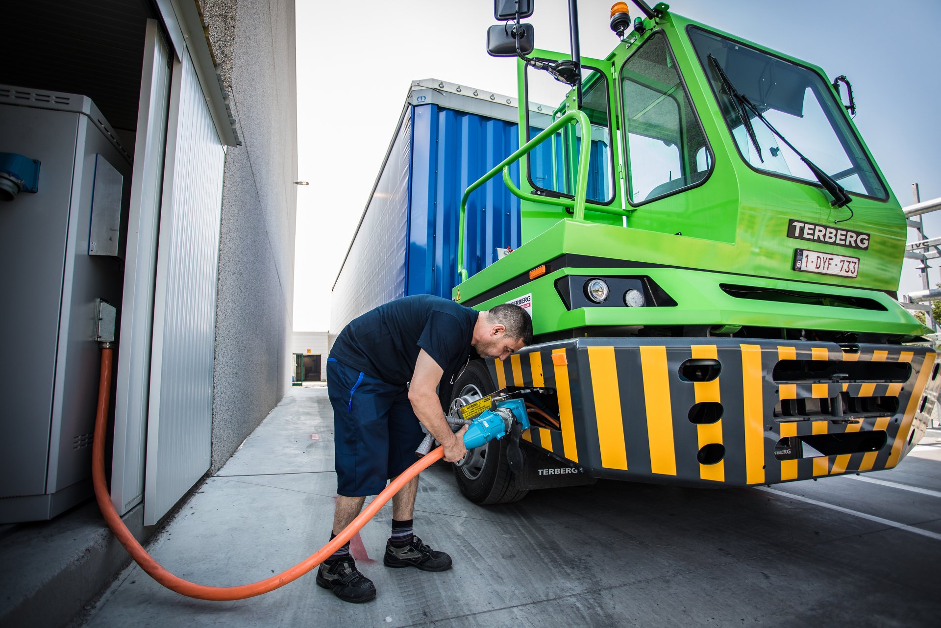 Zugmaschinen als Spezialfahrzeuge für Container