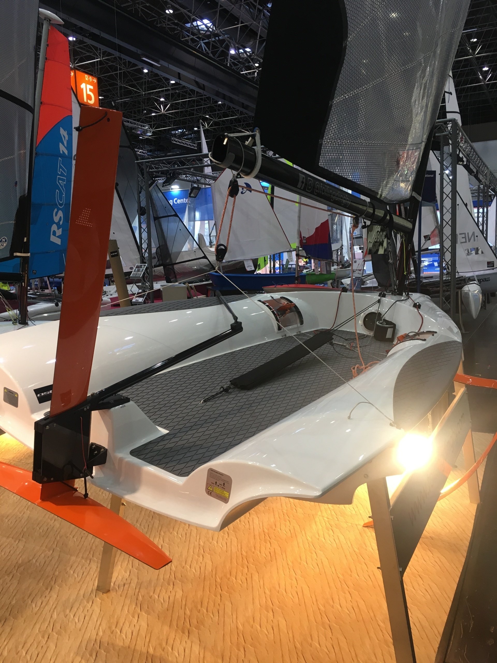 Get to know the foiling dinghy with pictures in our gallery