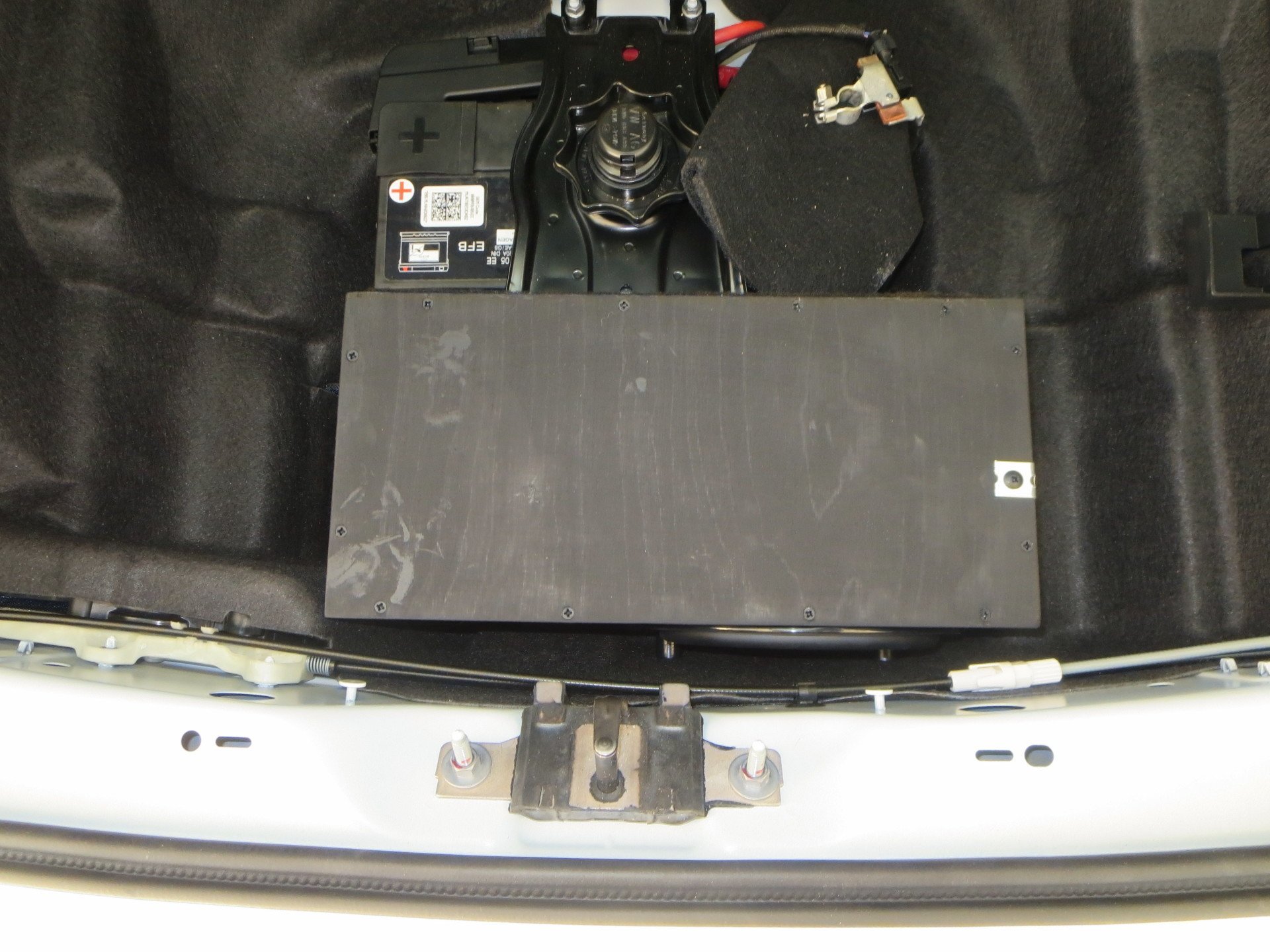 fahrzeugspezifische Subwoofer