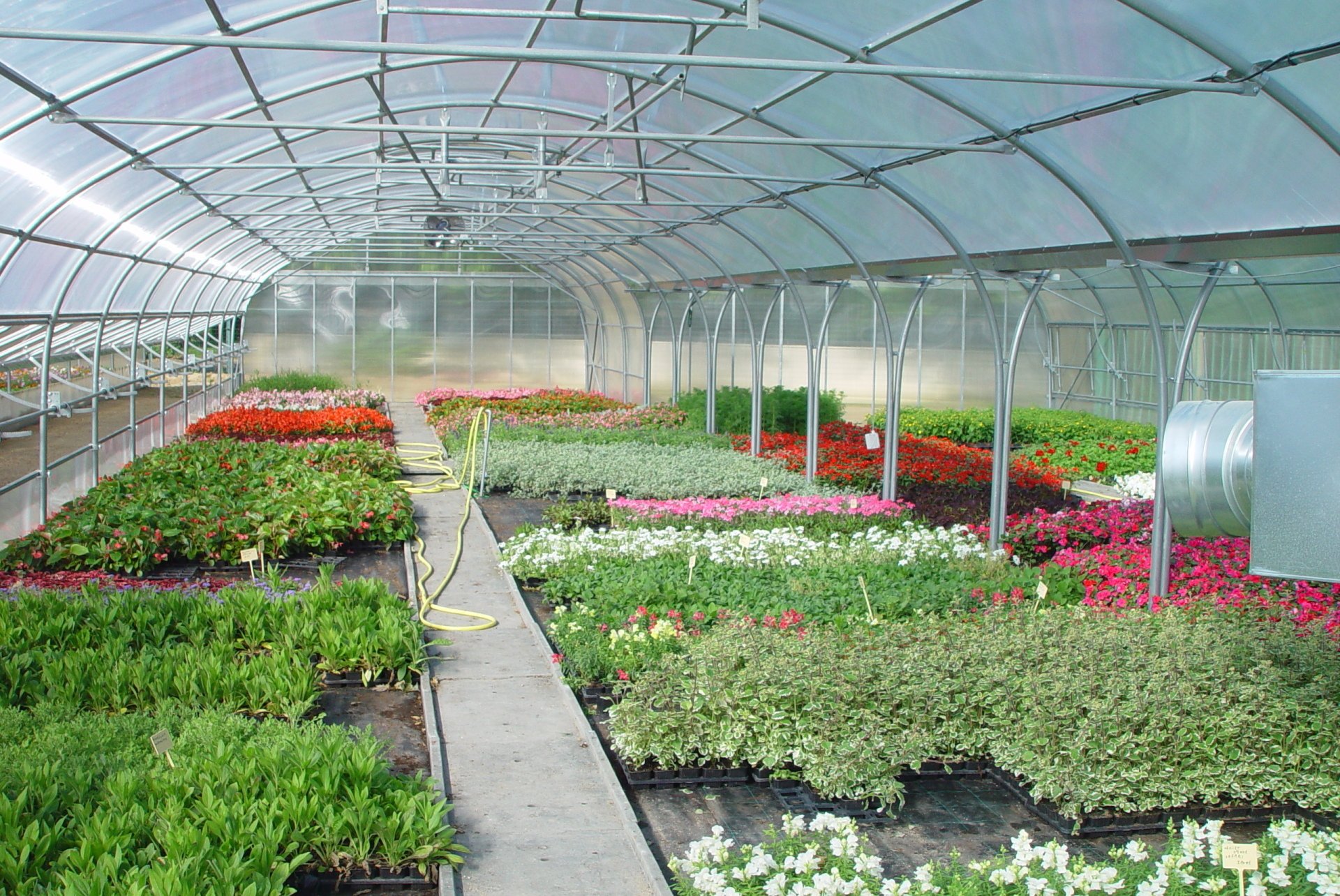 Serres Tunnels et Multi-Chapelles - Serres Agricoles Pretamo