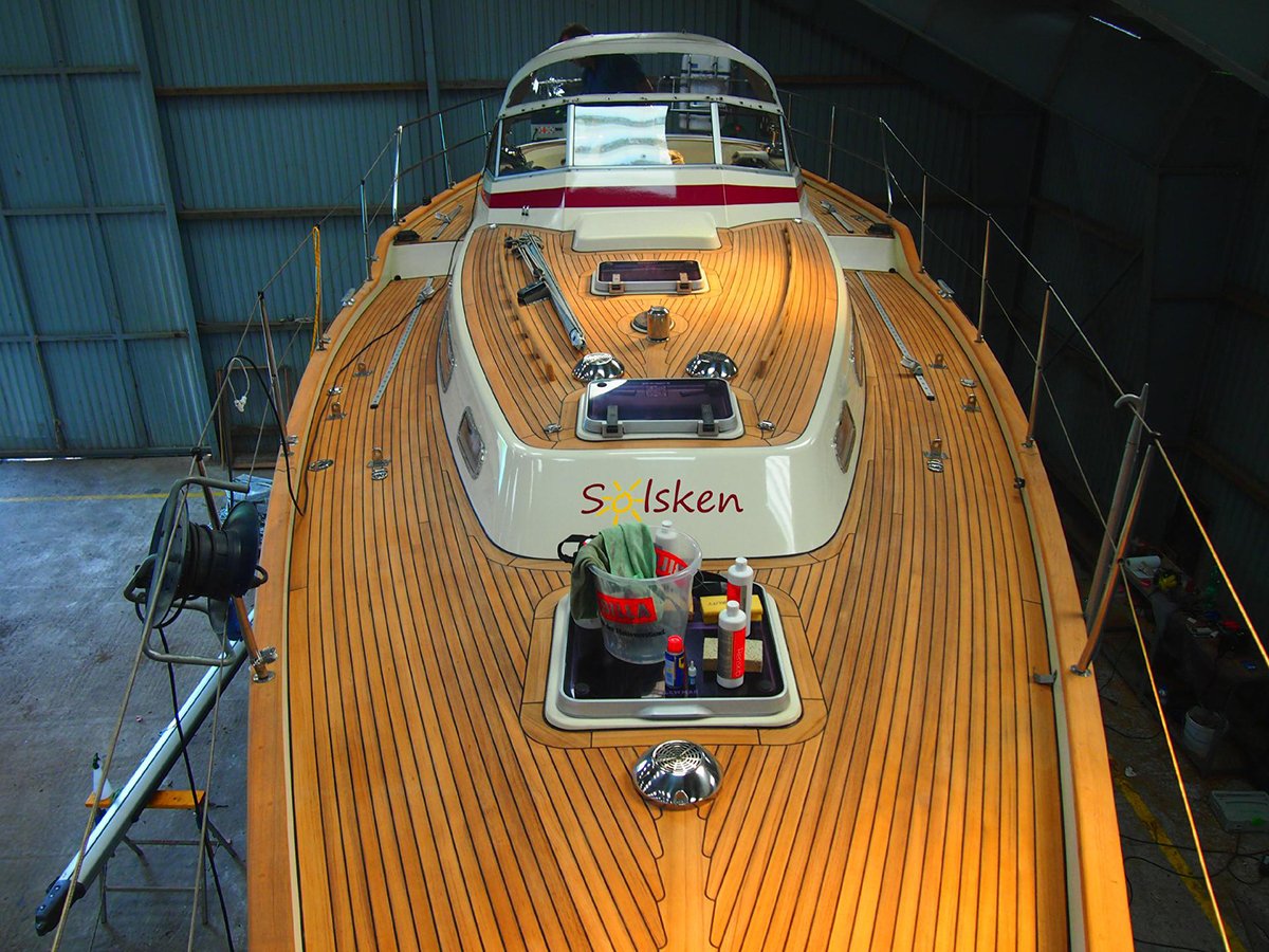 Najad 37 | Neues Teakdeck von Mobilerbootsbau