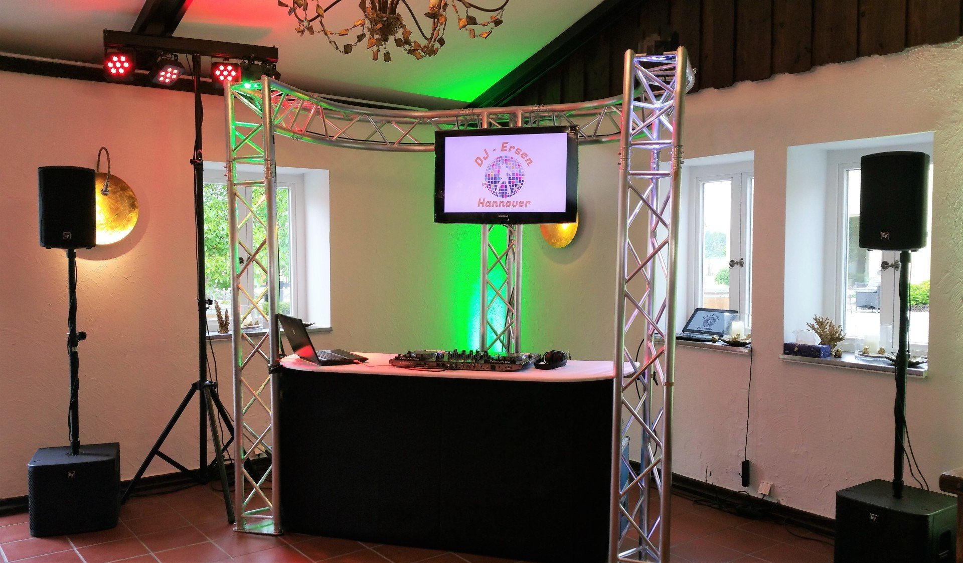 Dj-buchen für Hochzeitsparty. Hier freie Termine. Party-dj