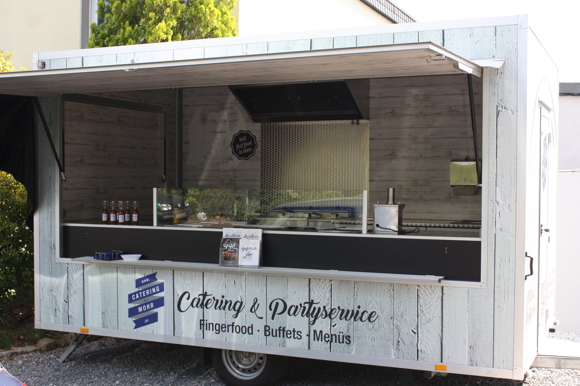 Der Imbisswagen ist vielseitig einsetzbar und in ganz NRW unterwegs