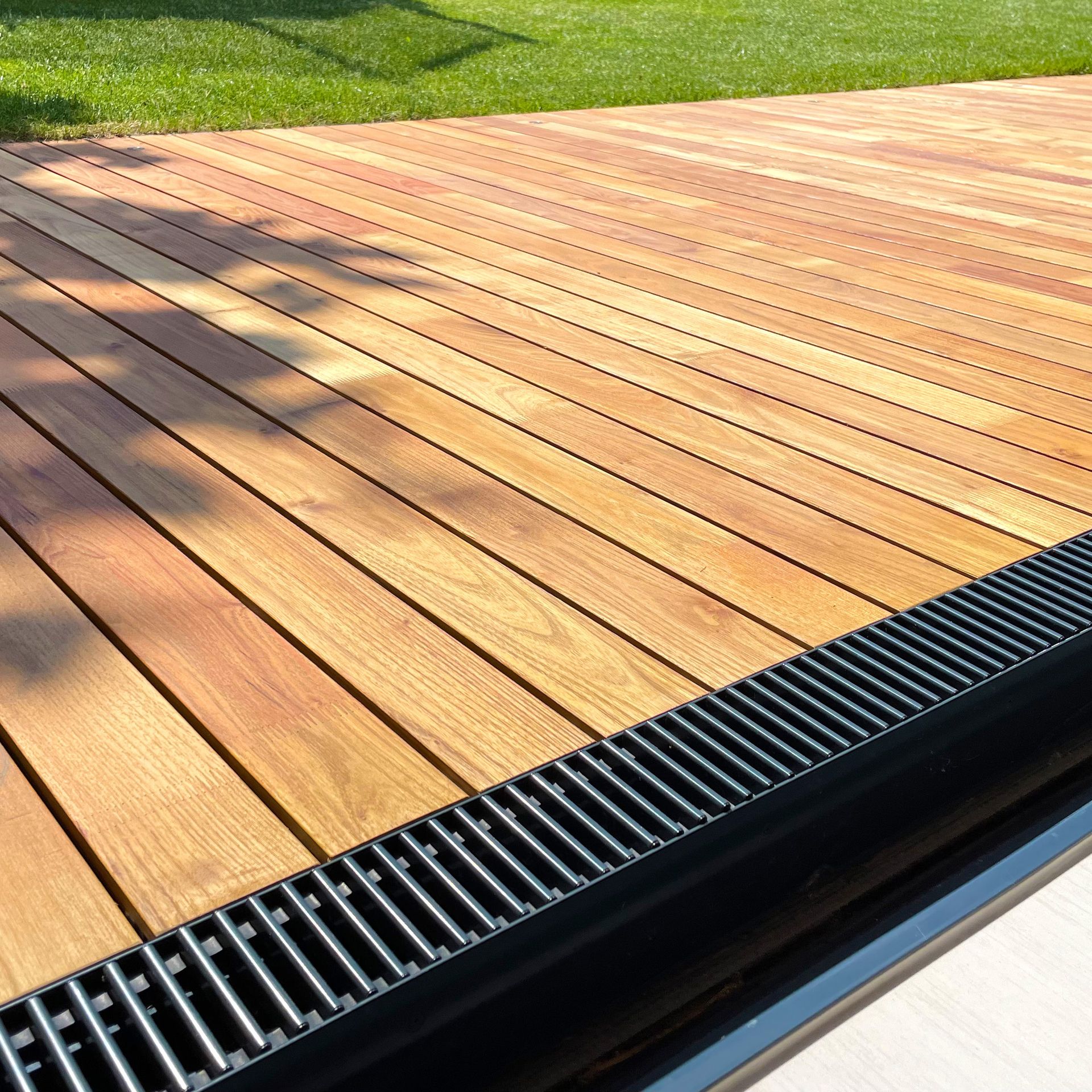 Terrassen aus Robinie (eng. robinia wood) zum besten Preis von der ...