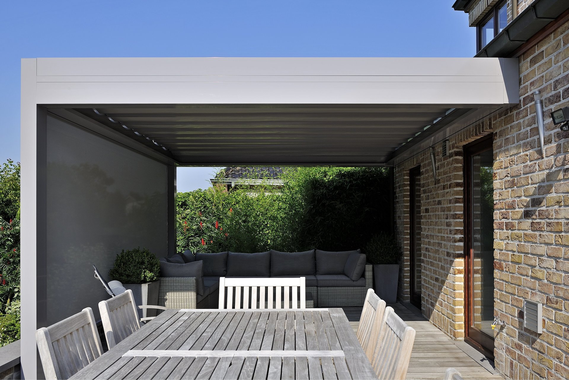 Terrassendach.pro - Hochwertige Lamellendächer