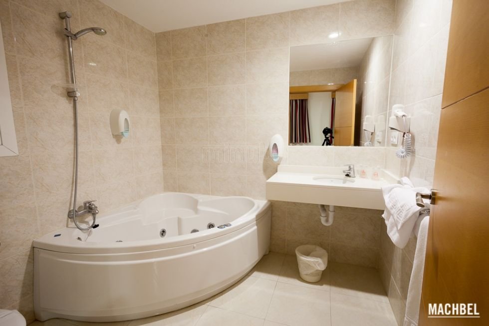 Amic Colón *** | MCS