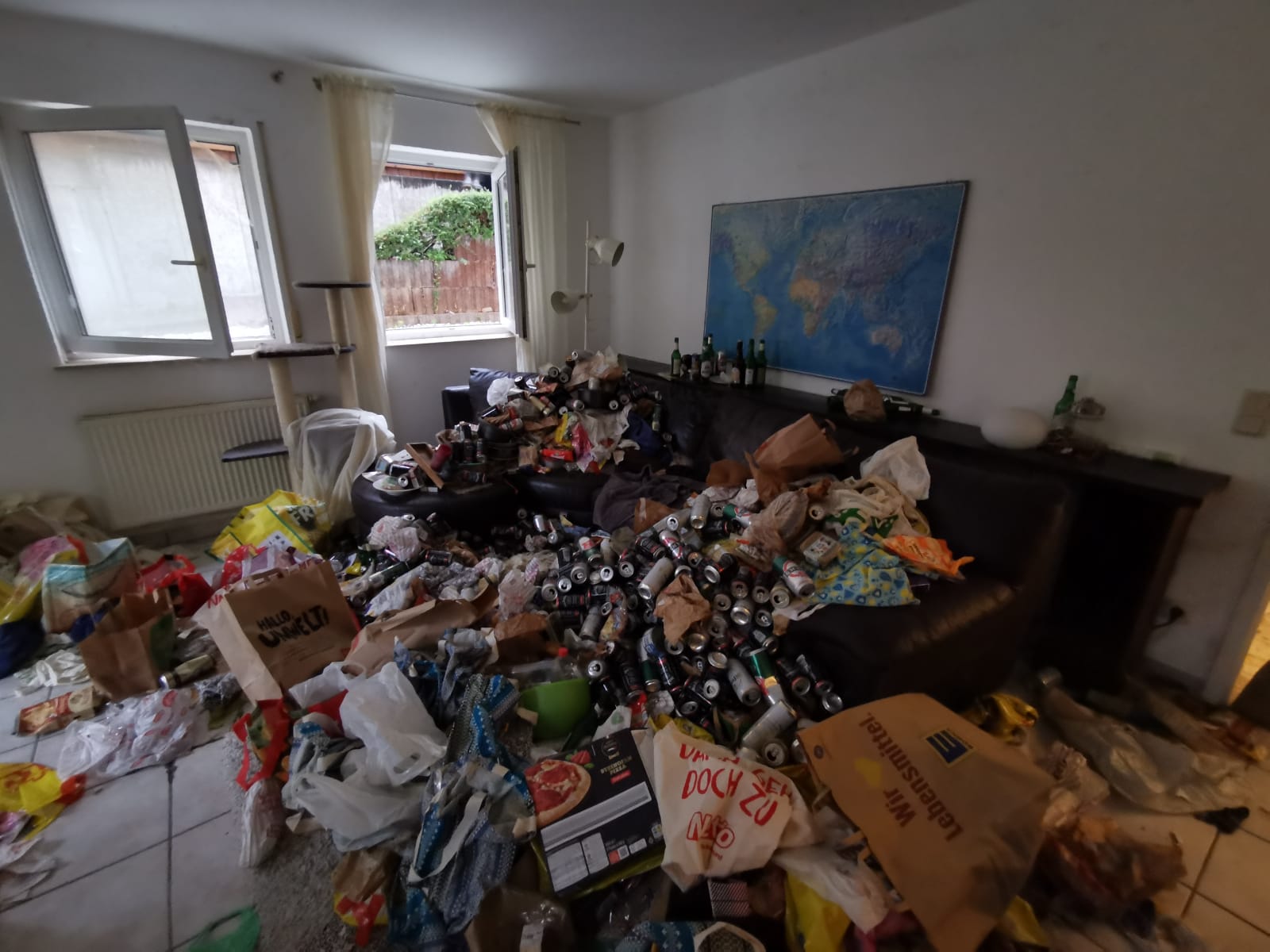 Wir räumen Messiwohnungen & haben Erfahrung mit dem Messisyndrom.