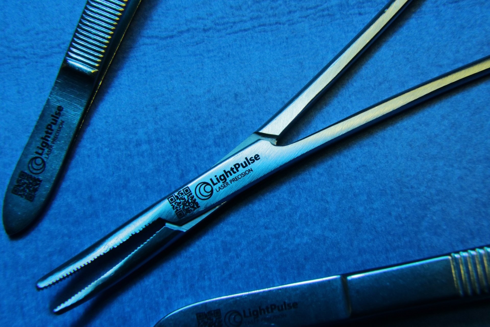 Marking of the UDI following the EU-MDR with ultrafast lasers