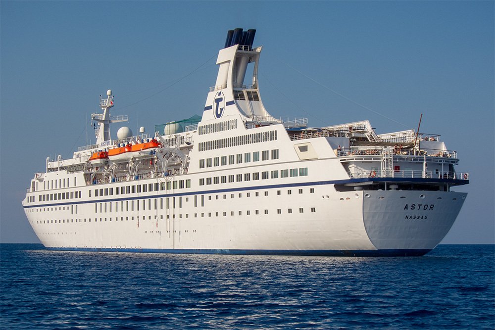 Schiffsportrait MS ASTOR (Bj. 1987) von Transocean