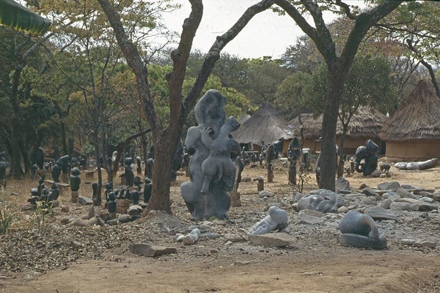 Zimbabwe Skulptur heute - Tom Blomefield und Tengenenge