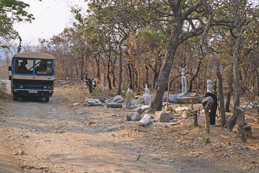 Zimbabwe Skulptur heute - Tom Blomefield und Tengenenge