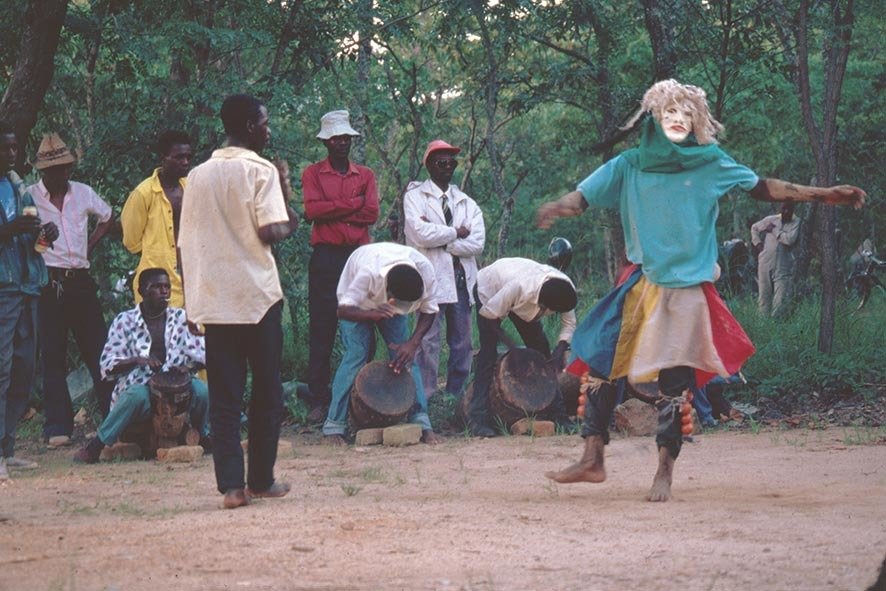 Zimbabwe Skulptur heute - Tom Blomefield und Tengenenge