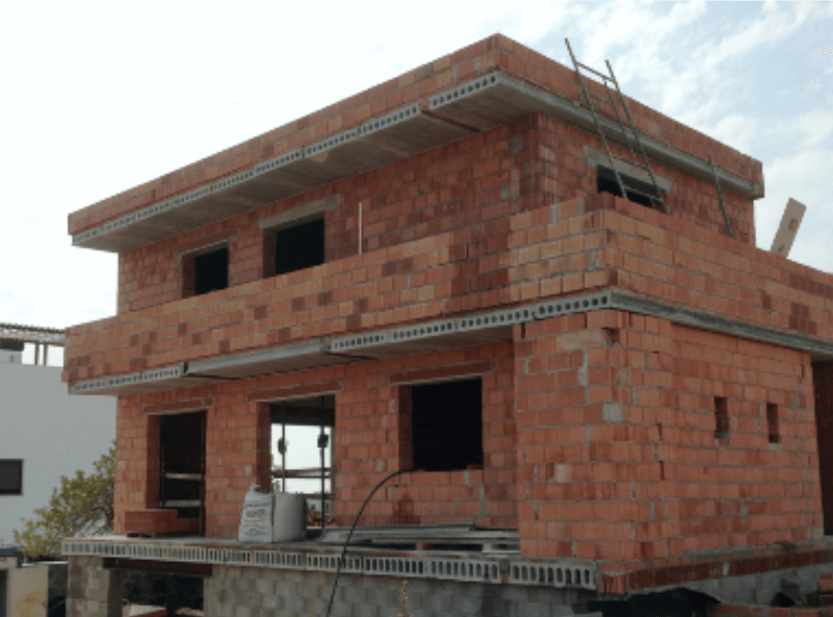 RYAN BRICKS - Construimos contigo
