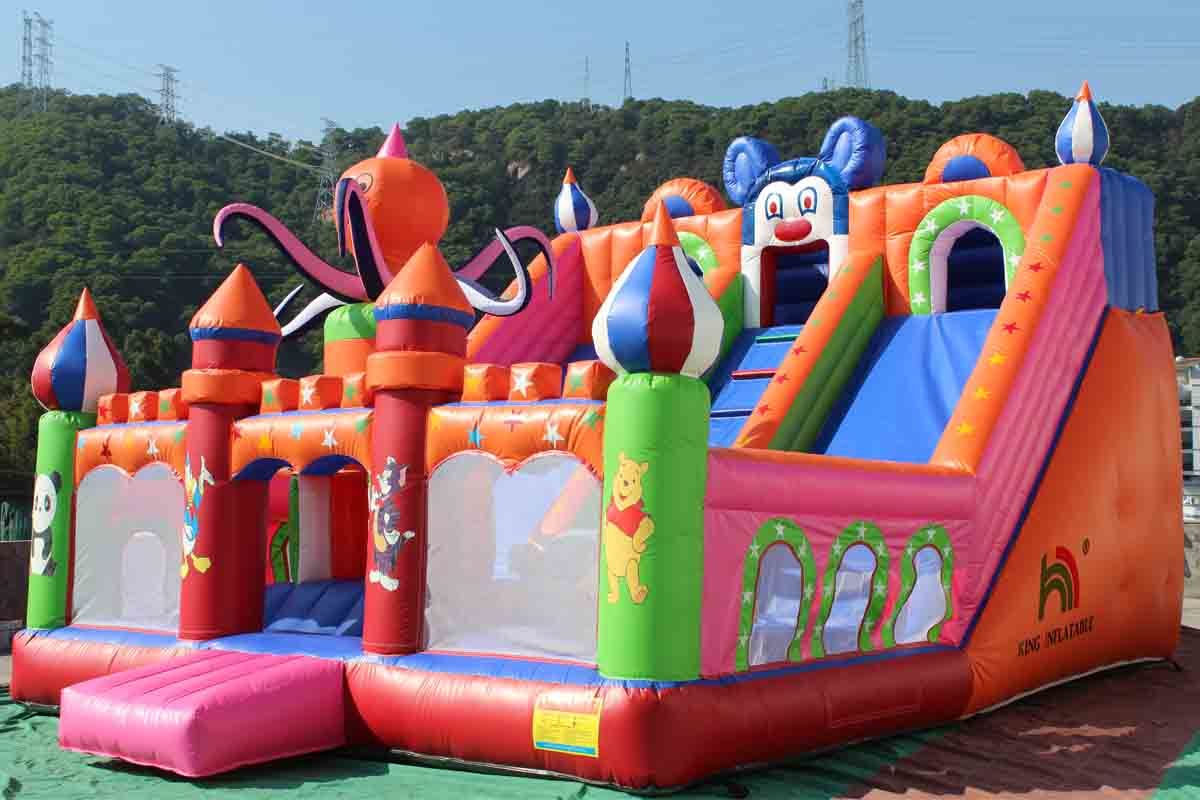Fabricantes de Parques infantiles y hinchables | I.P.S.