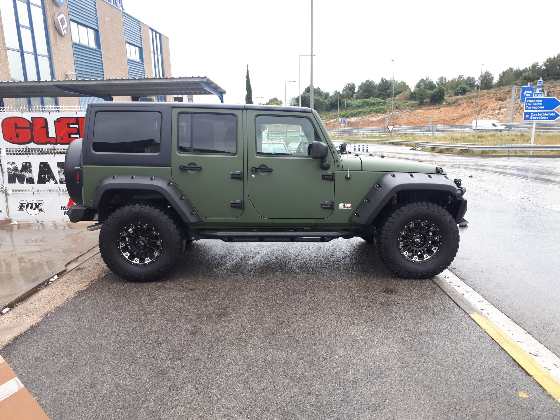 Empresa dedicada a la venta y modificación de JEEP Wrangler
