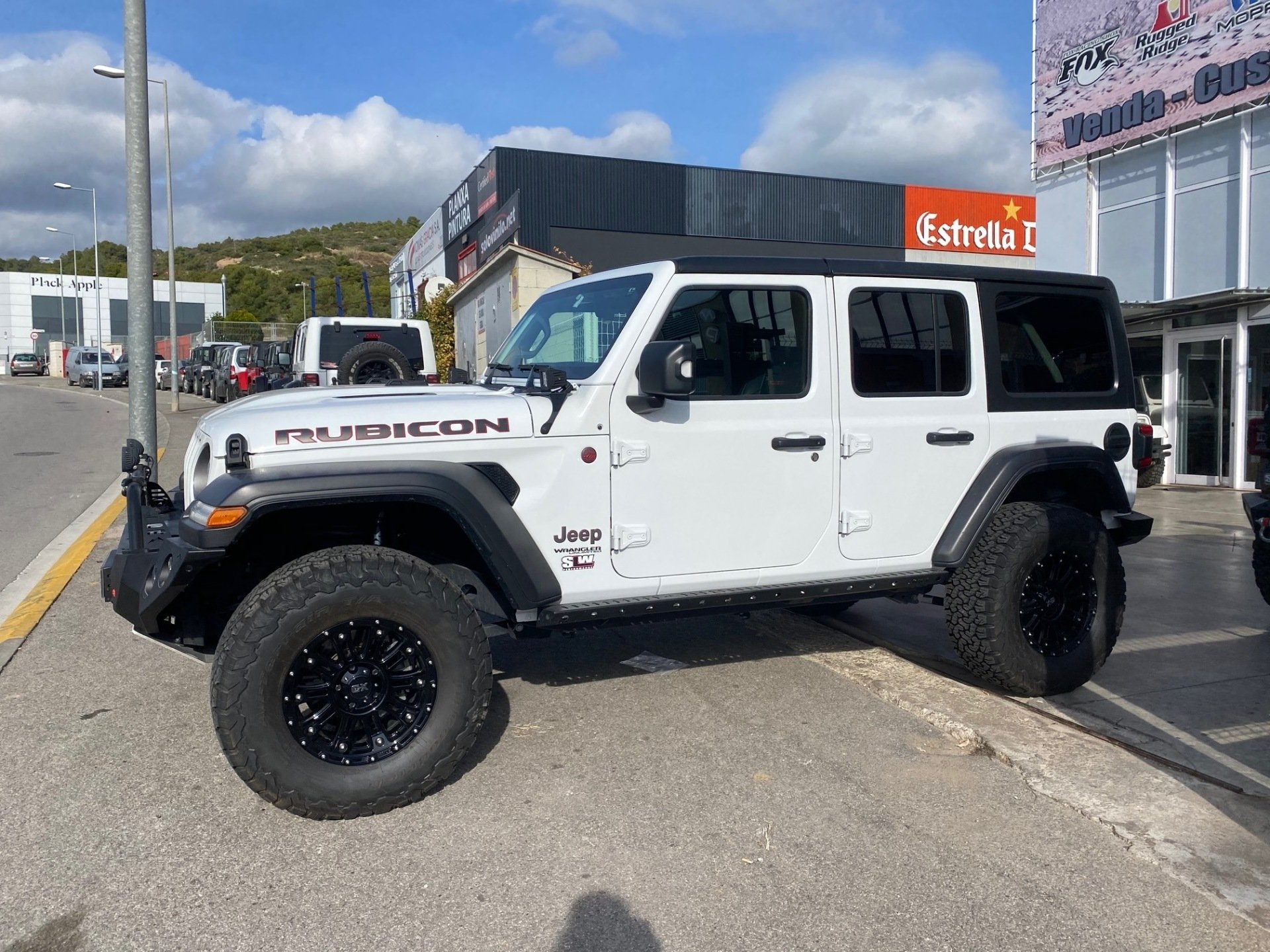 Empresa dedicada a la venta y modificación de JEEP Wrangler