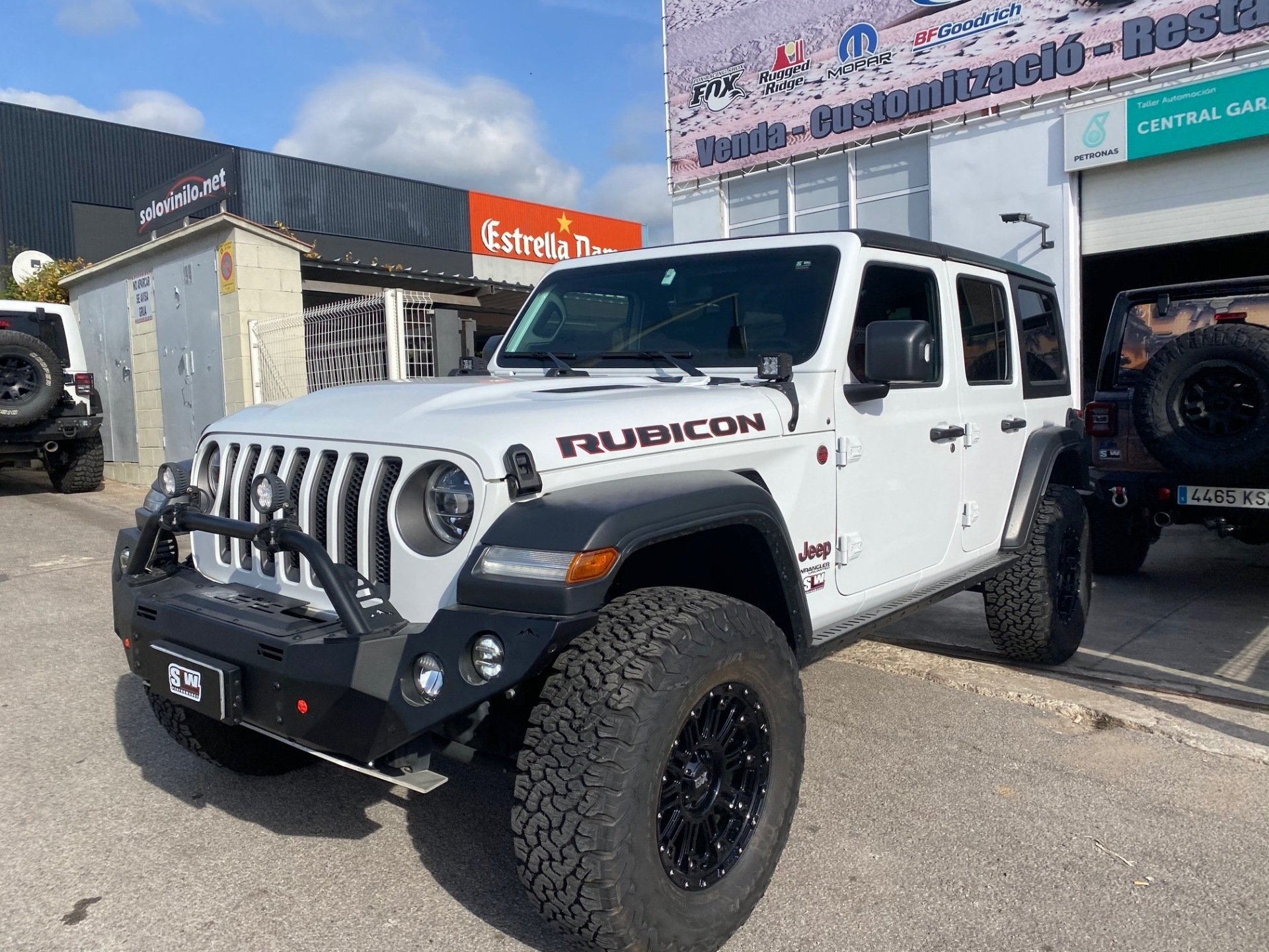 Empresa dedicada a la venta y modificación de JEEP Wrangler
