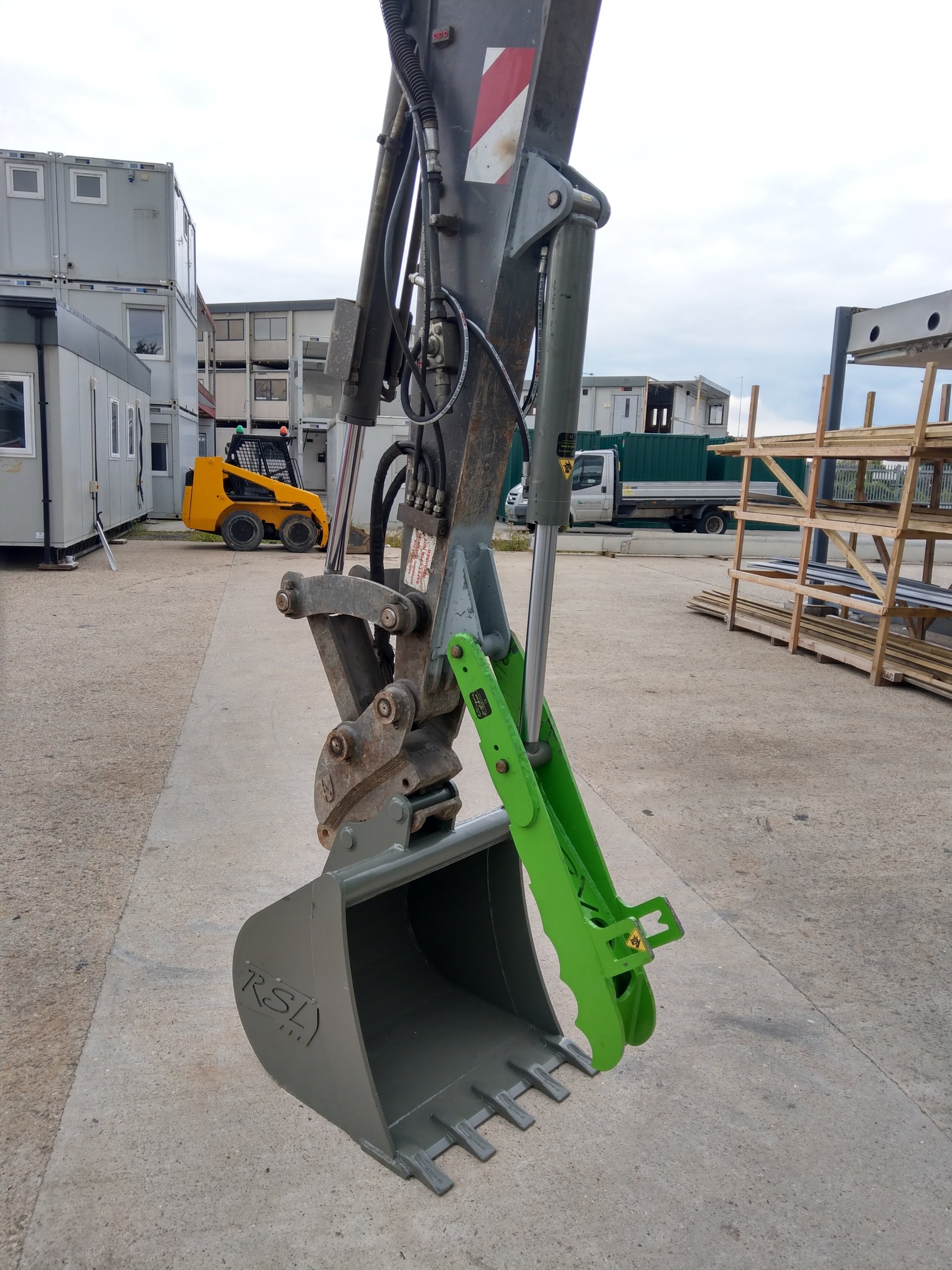 RSL Engineering Excavator Attachments - Excavator Thumb Grab
