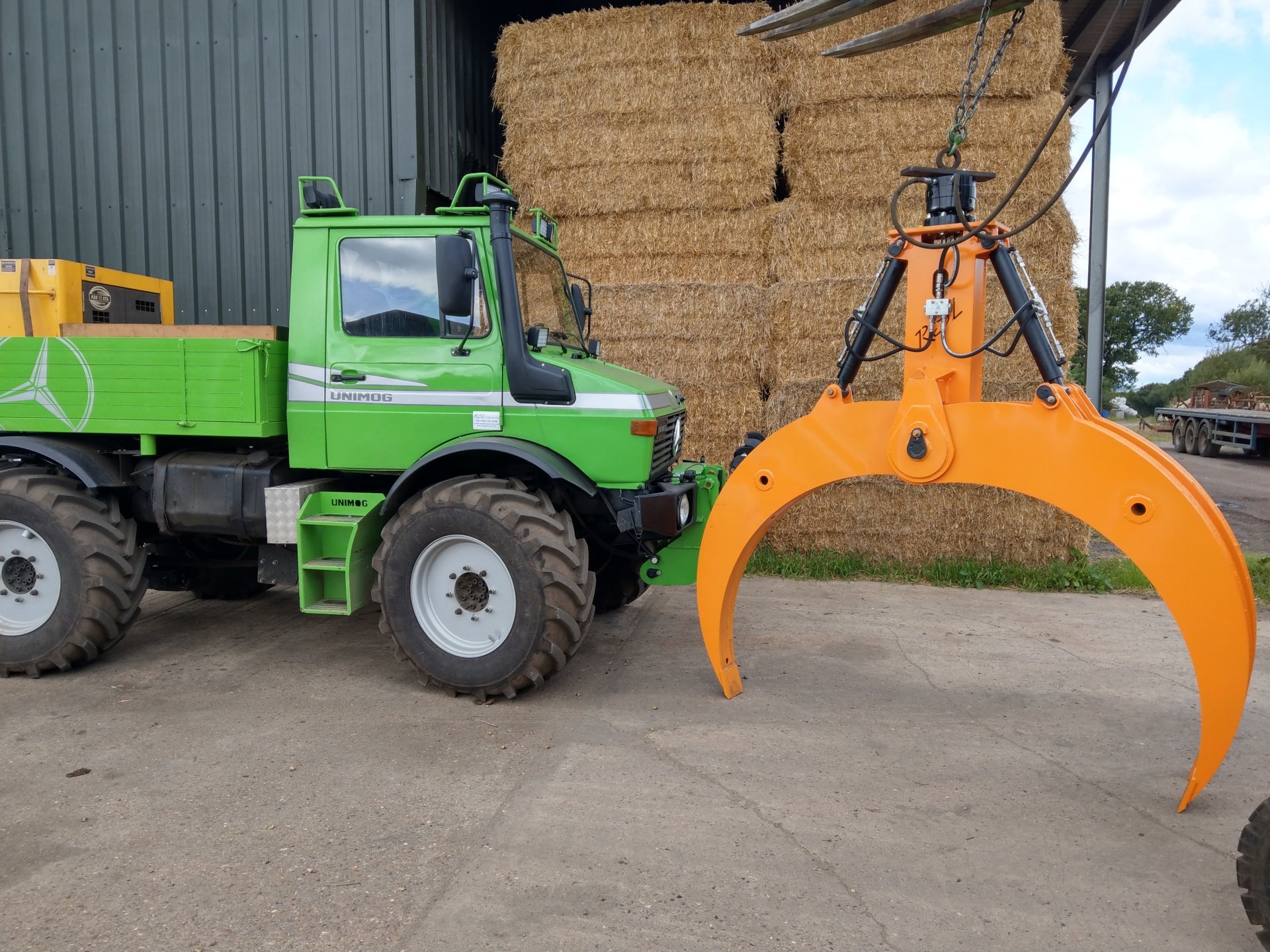 RSL Engineering Excavator Attachments - Log Grabs