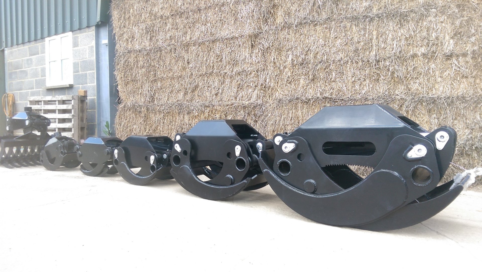 RSL Engineering Excavator Attachments - Log Grabs