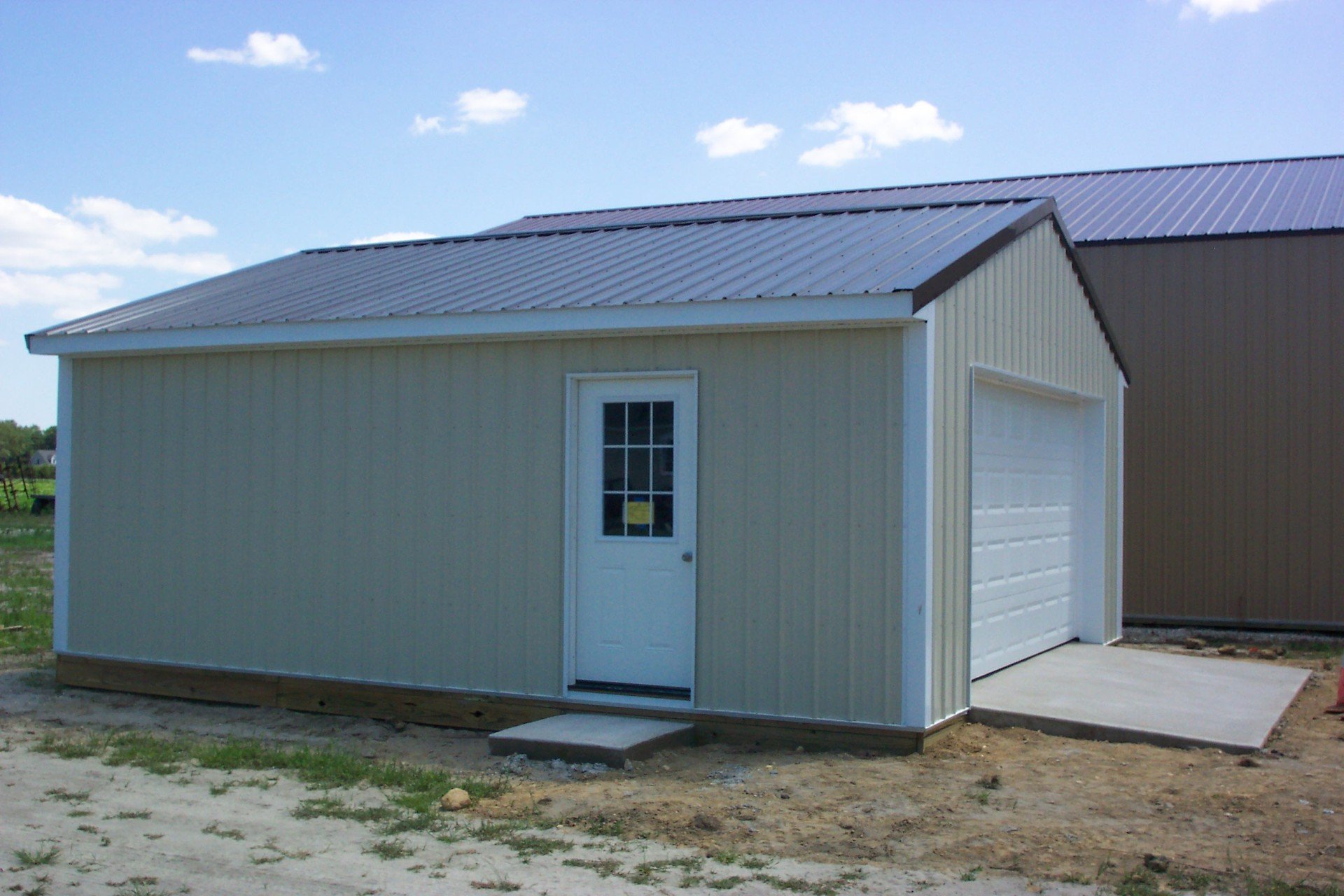 Pictures of Small Pole Buildings