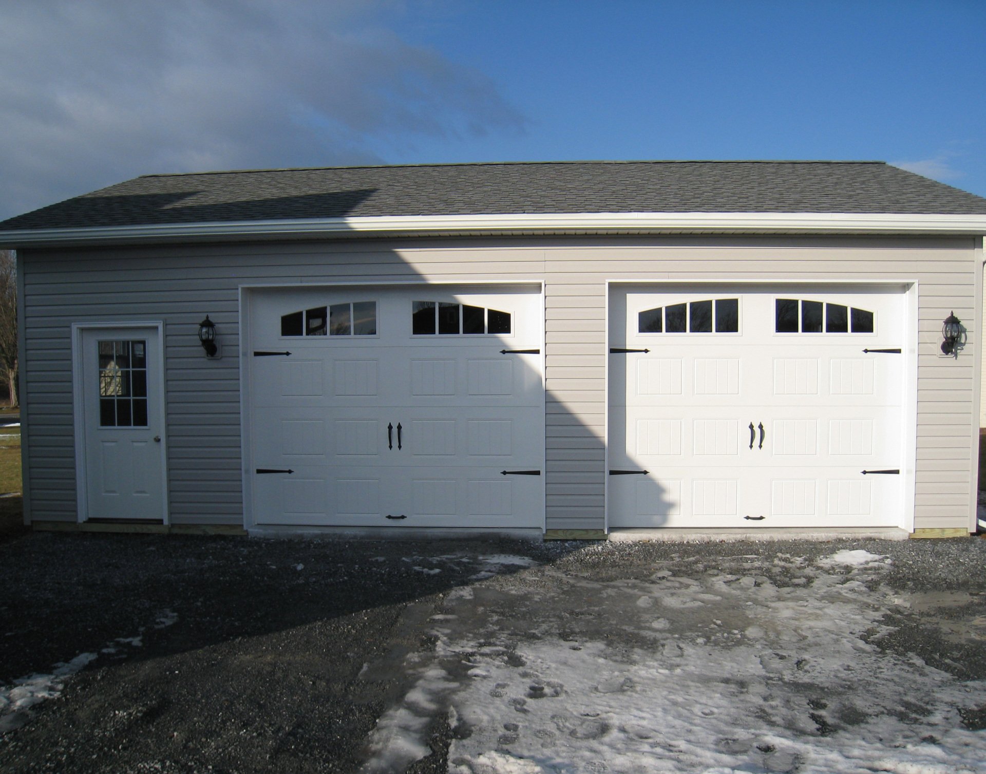 Pictures of Pole Buildings with Vinyl and Wood Siding