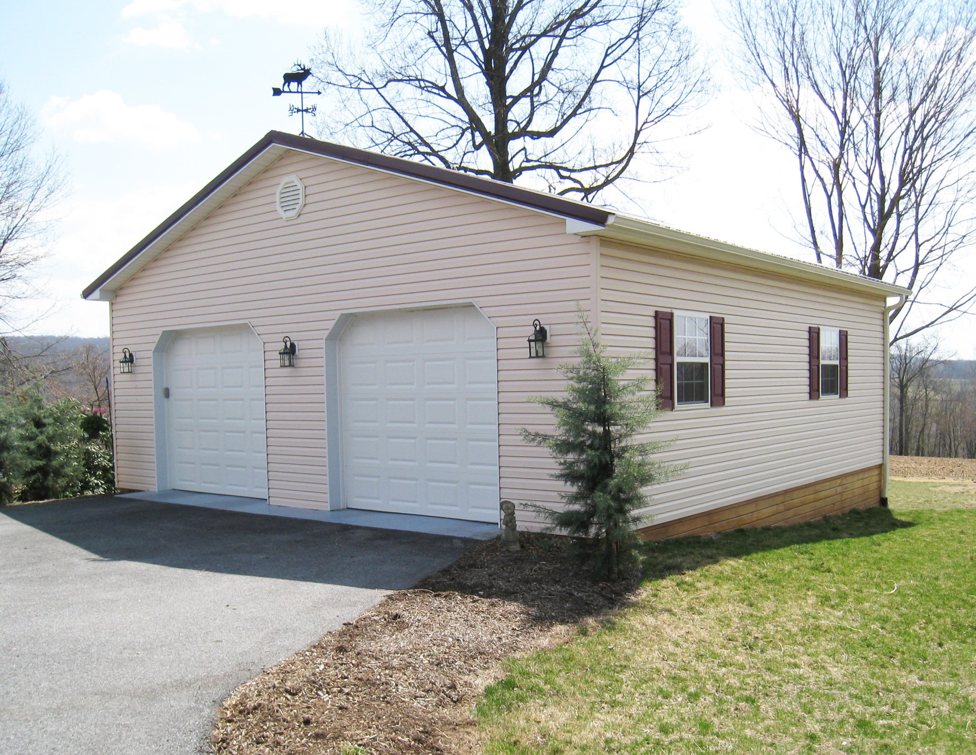 Pictures of Pole Buildings with Vinyl and Wood Siding