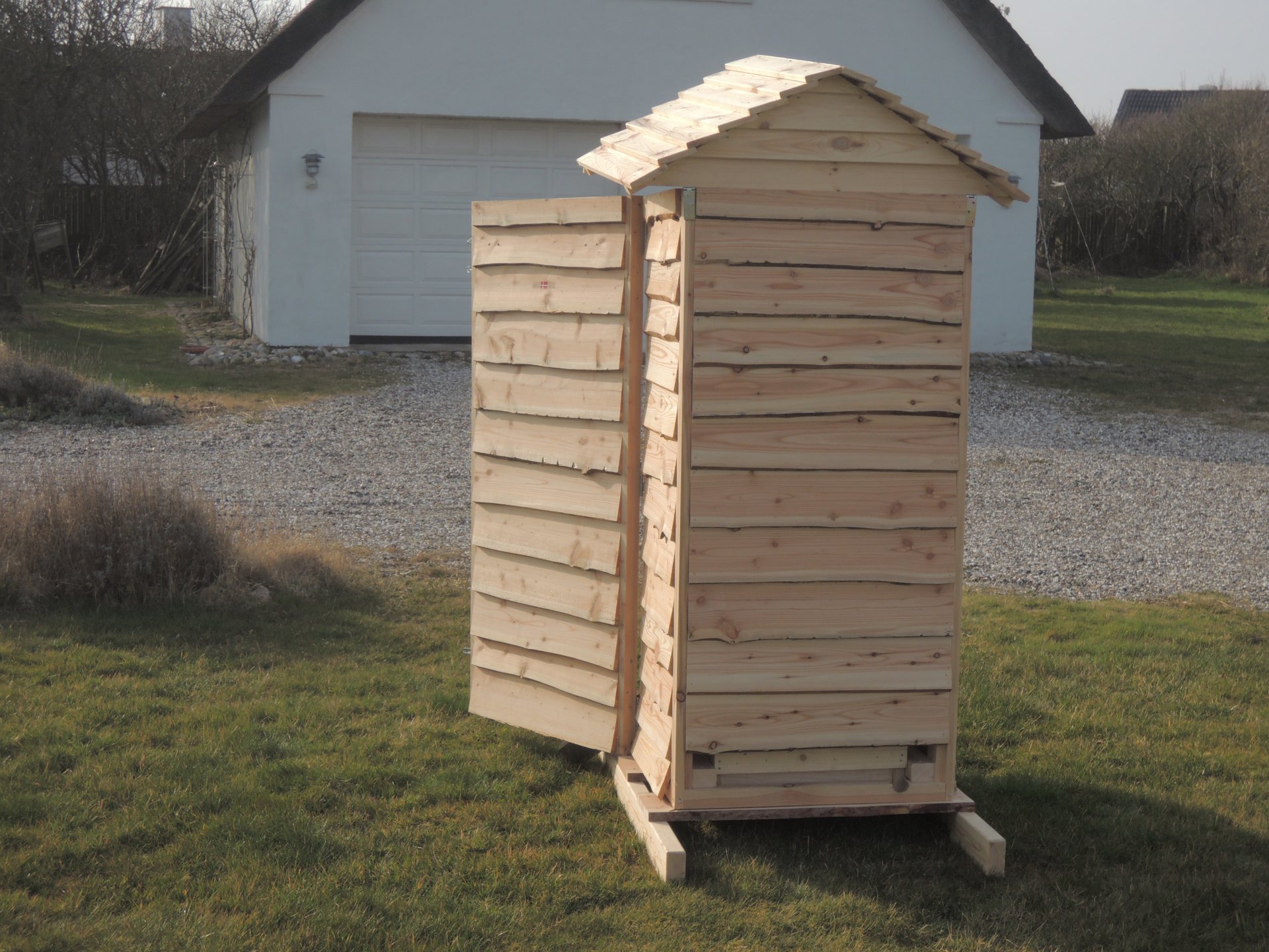 OPTIMAL BEES - Unsere natürliche Bienen-Beute aus Holz und Stroh!