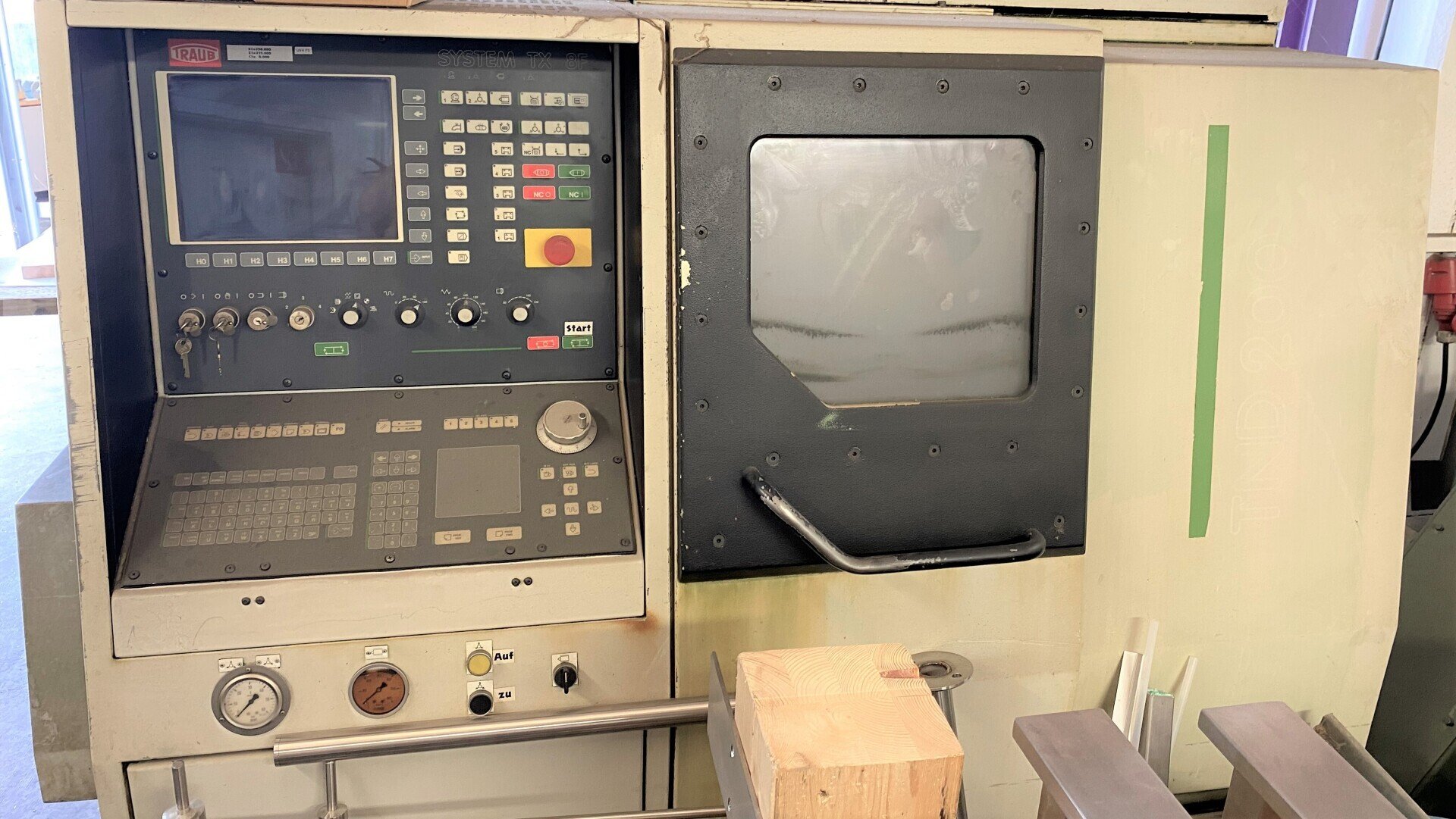 Traub CNC Drehmaschine TND 200 Bj. 1992