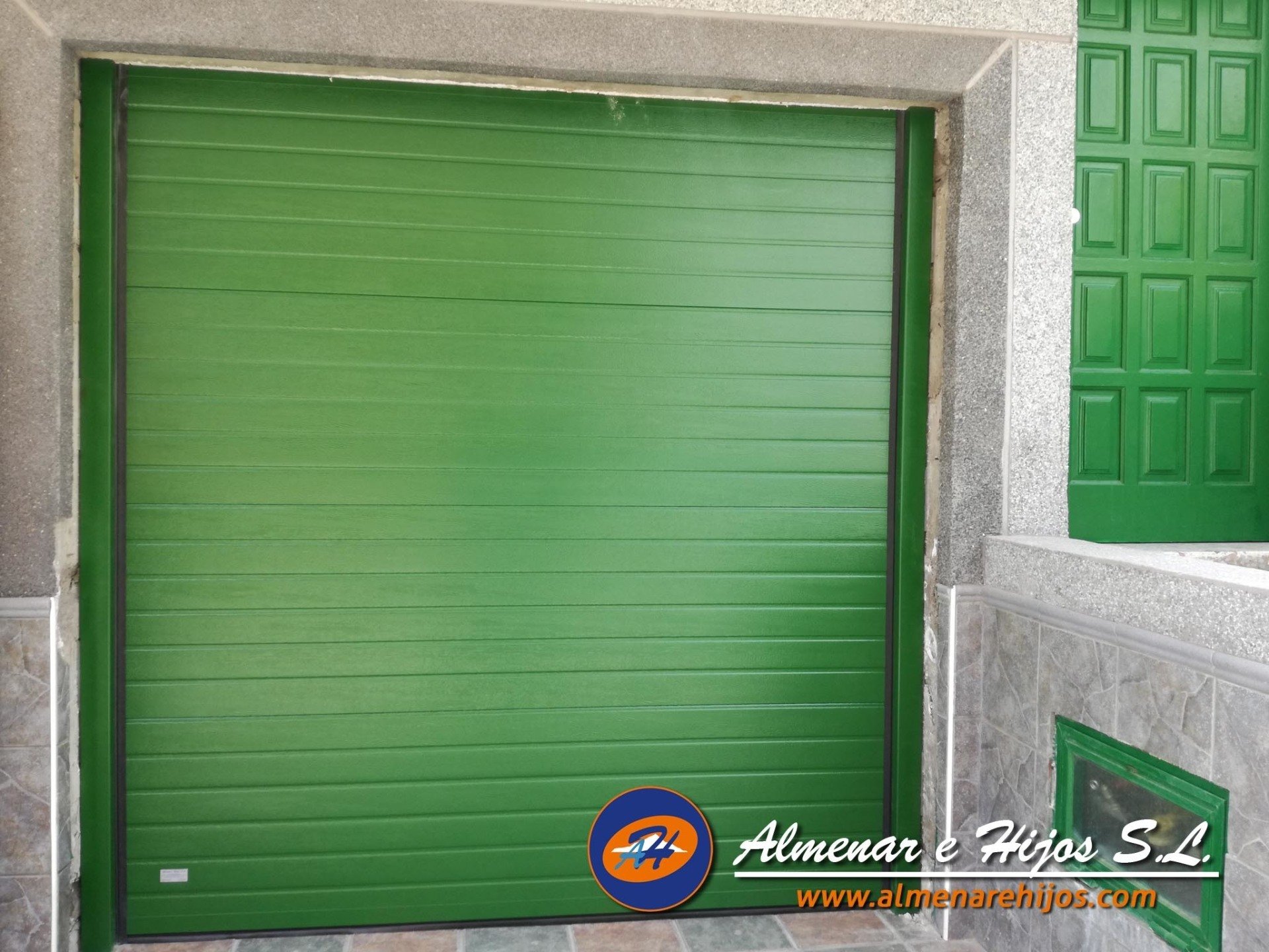 Almenar e Hijos Puertas Seccionales de techo