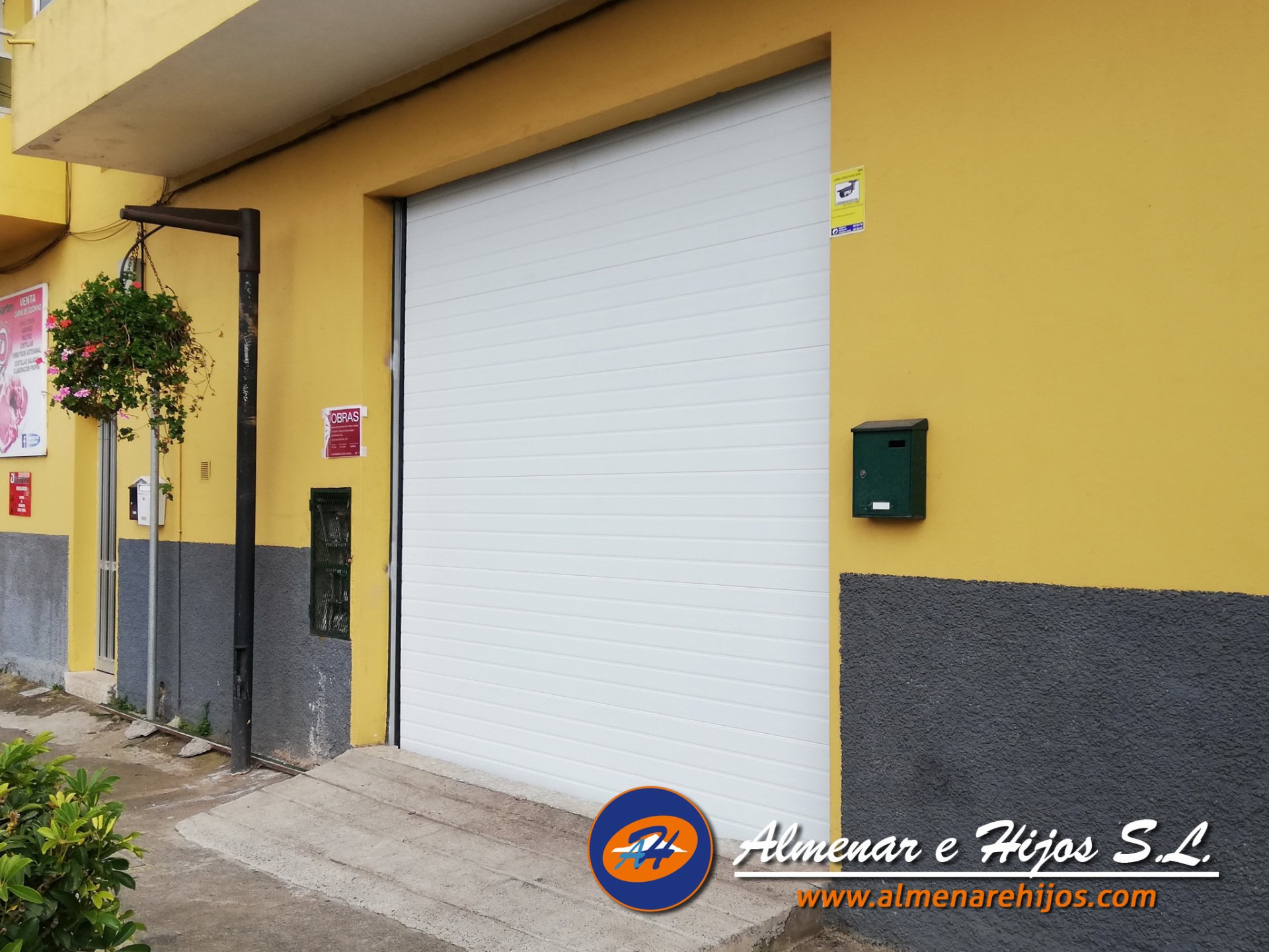 Almenar e Hijos Puertas Seccionales de techo