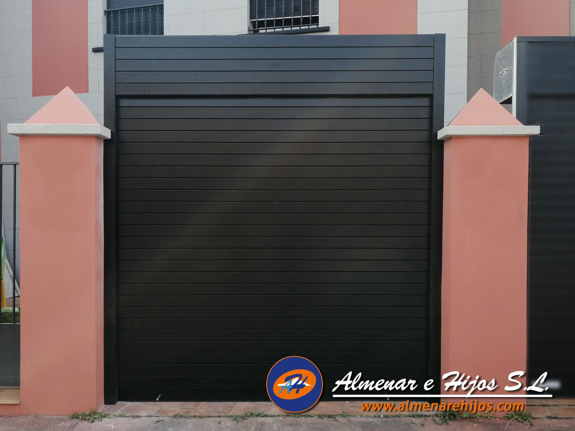 Almenar e Hijos Puertas Seccionales de techo