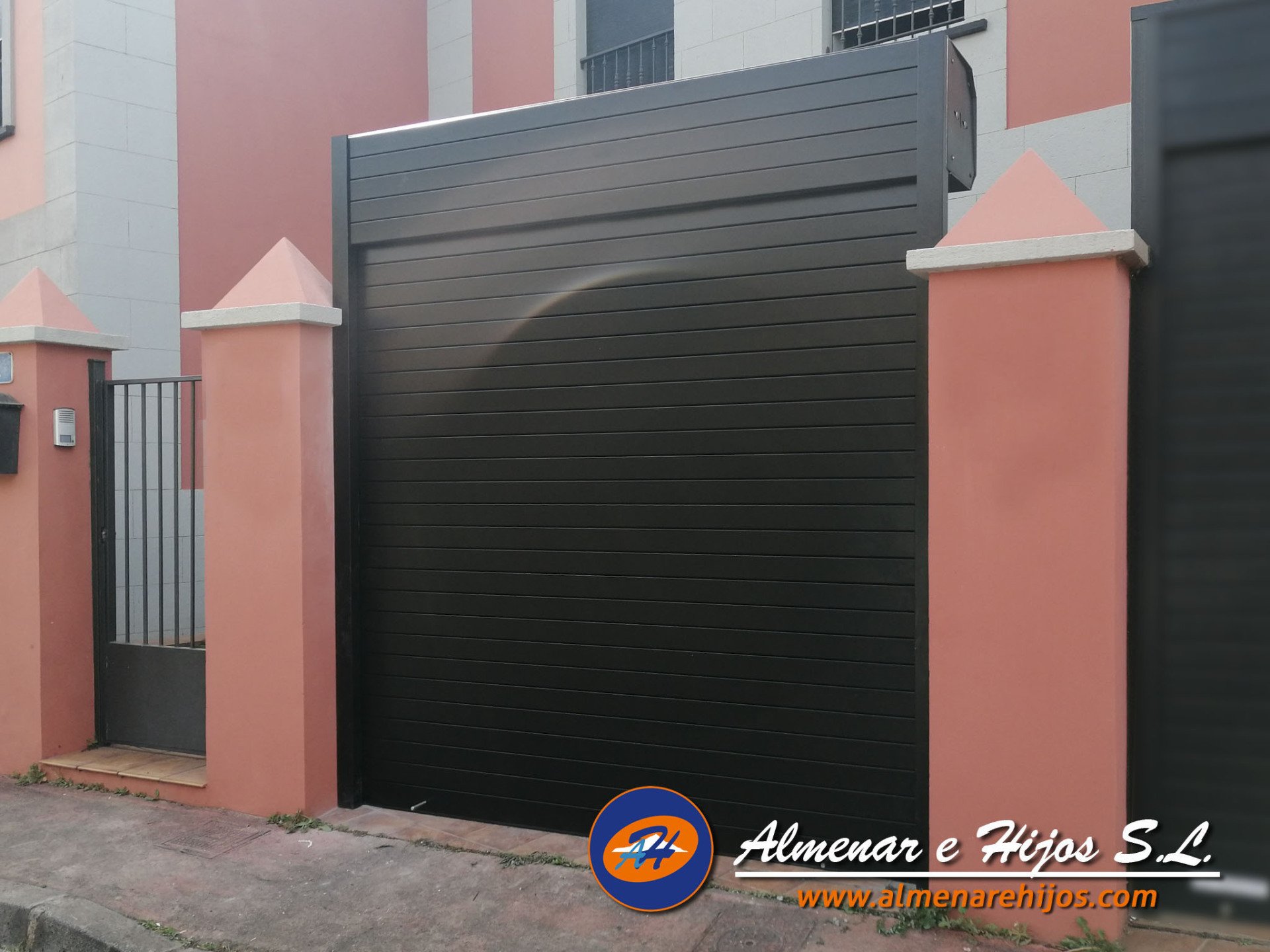 Almenar e Hijos Puertas Seccionales de techo