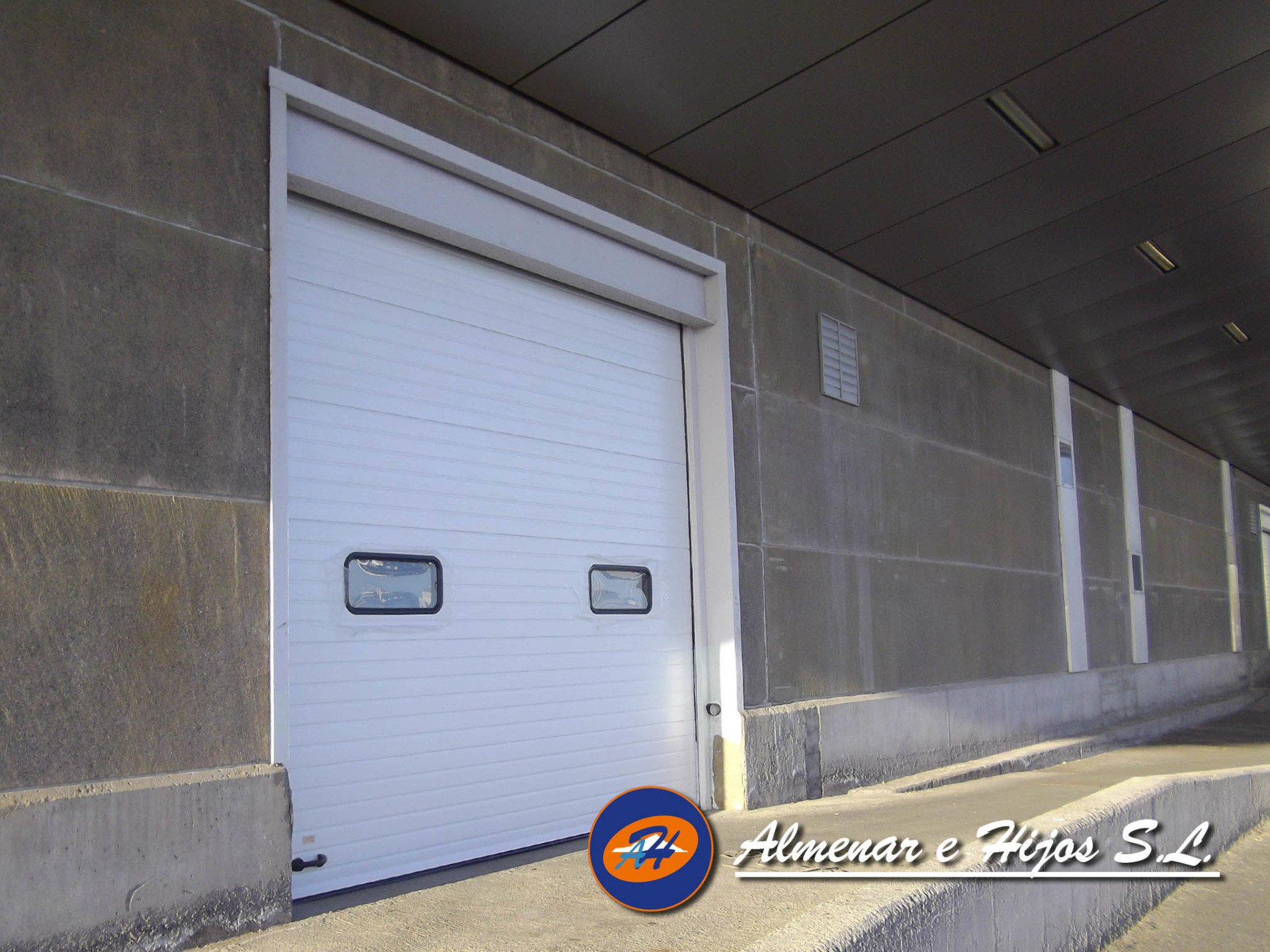 Almenar e Hijos Puertas Seccionales de techo