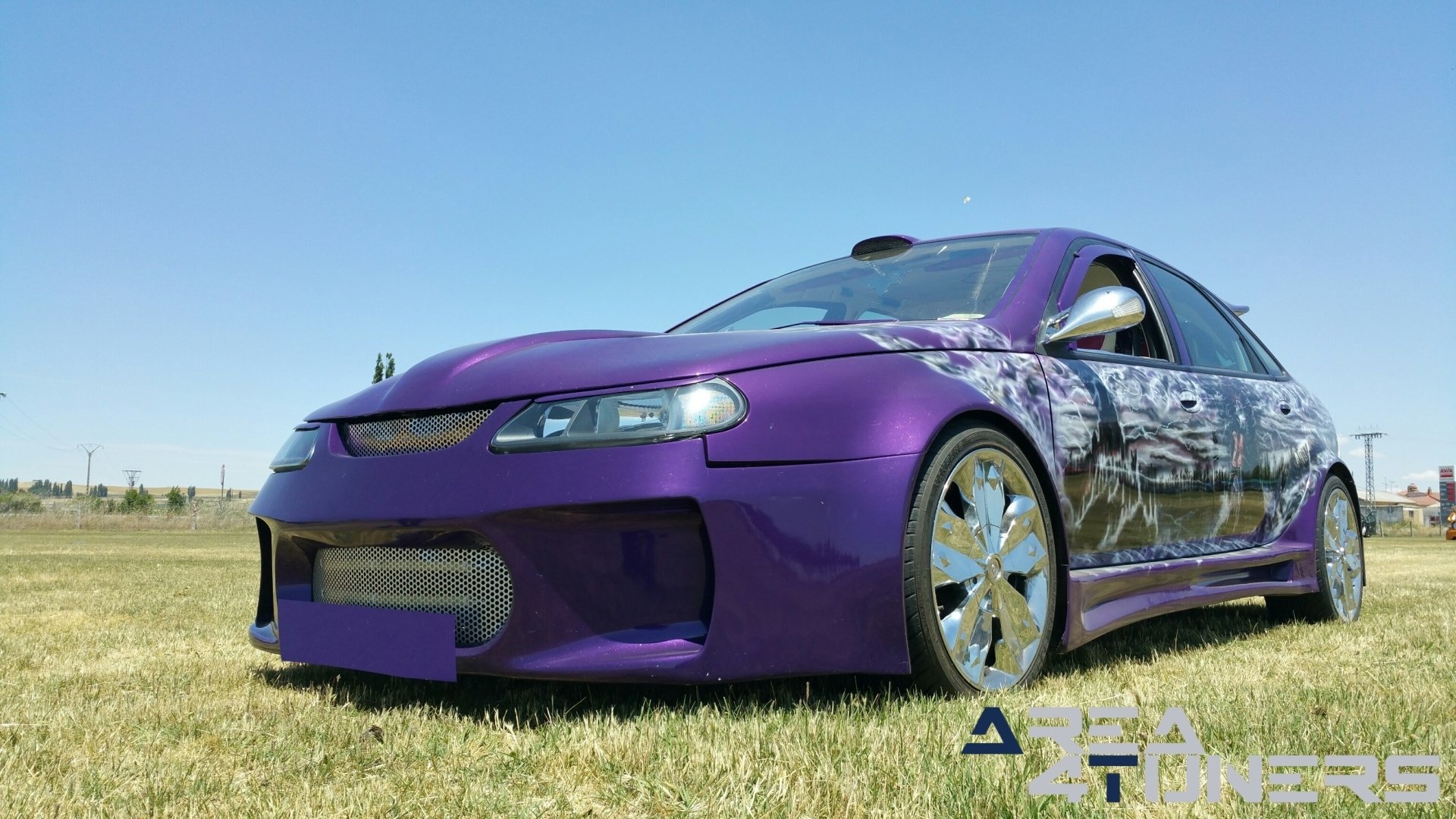 AREA4TUNERS REPORTAJE COCHE TUNING RENAULT LAGUNA SERÁ POR DINERO