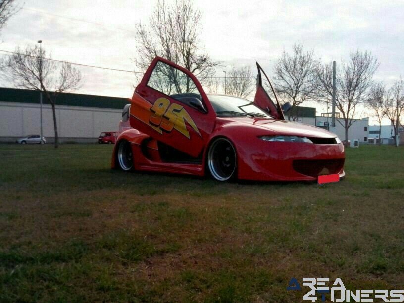 AREA4TUNERS COCHE TUNING SEAT CÓRDOBA RAYO MCQUEEN