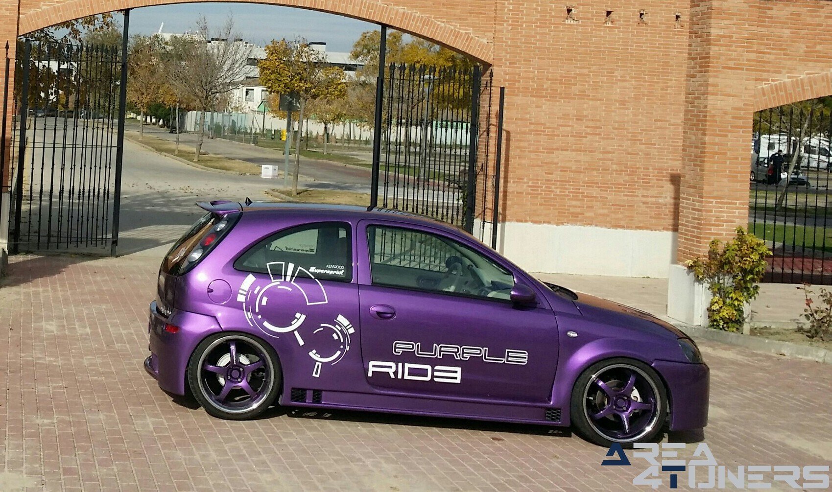 AREA4TUNERS COCHE TUNING OPEL CORSA PURPLE RIDE BUBBLE