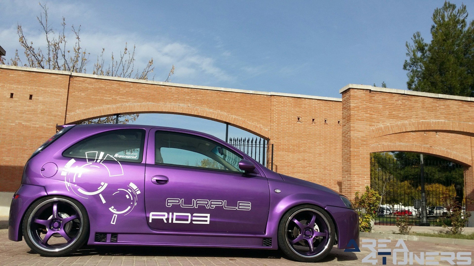AREA4TUNERS COCHE TUNING OPEL CORSA PURPLE RIDE BUBBLE