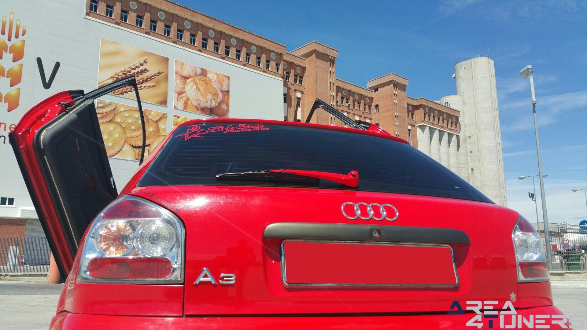 AREA4TUNERS COCHE TUNING AUDI A3 HELL BOY