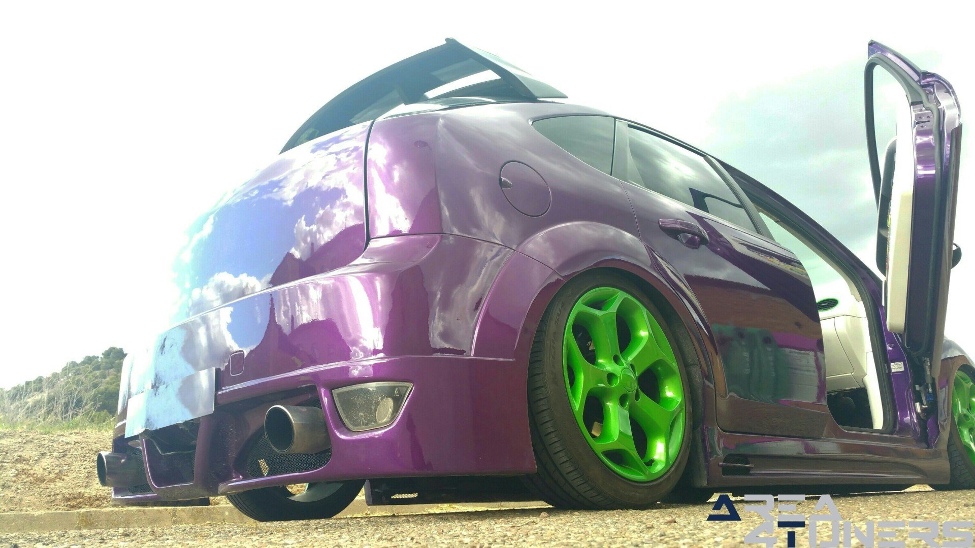 REPORTAJE COCHE TUNING AREA4TUNERS Ford Focus Fokito Introspectivo