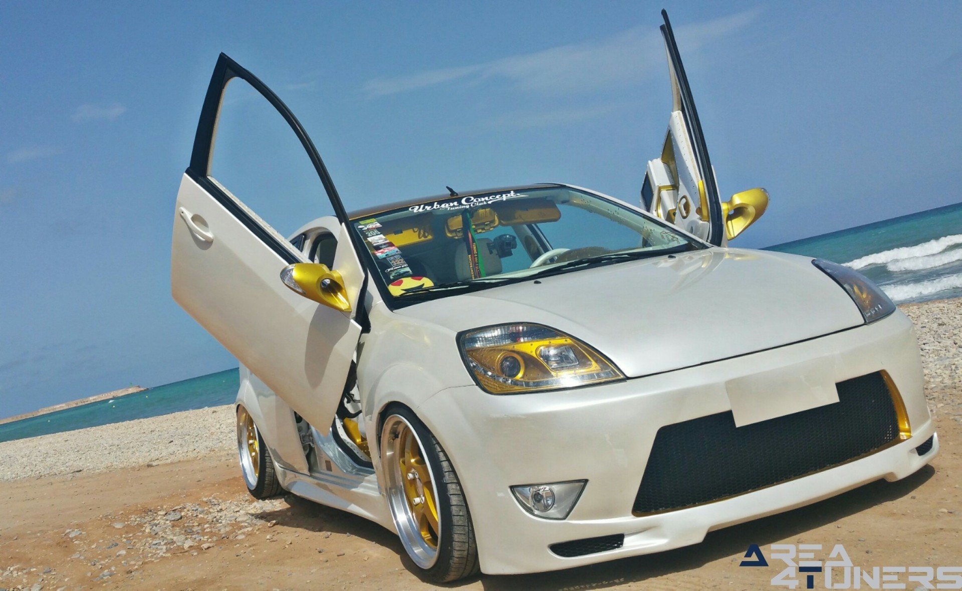 REPORTAJE COCHE TUNING AREA4TUNERS Ford Fiesta Party