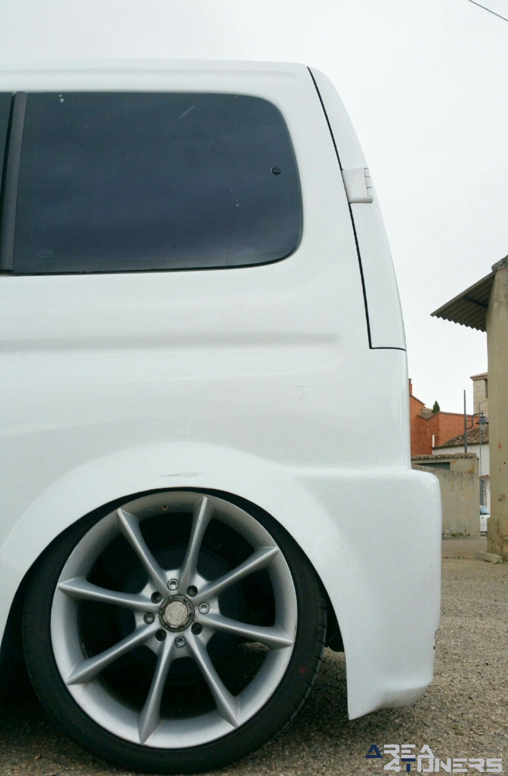 REPORTAJE COCHE TUNING AREA4TUNERS Citroën Berlingo All Inside