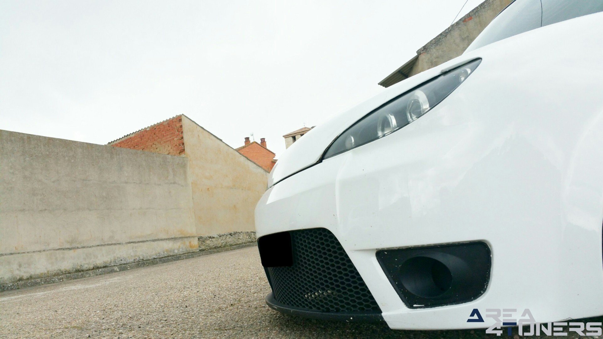 REPORTAJE COCHE TUNING AREA4TUNERS Citroën Berlingo All Inside