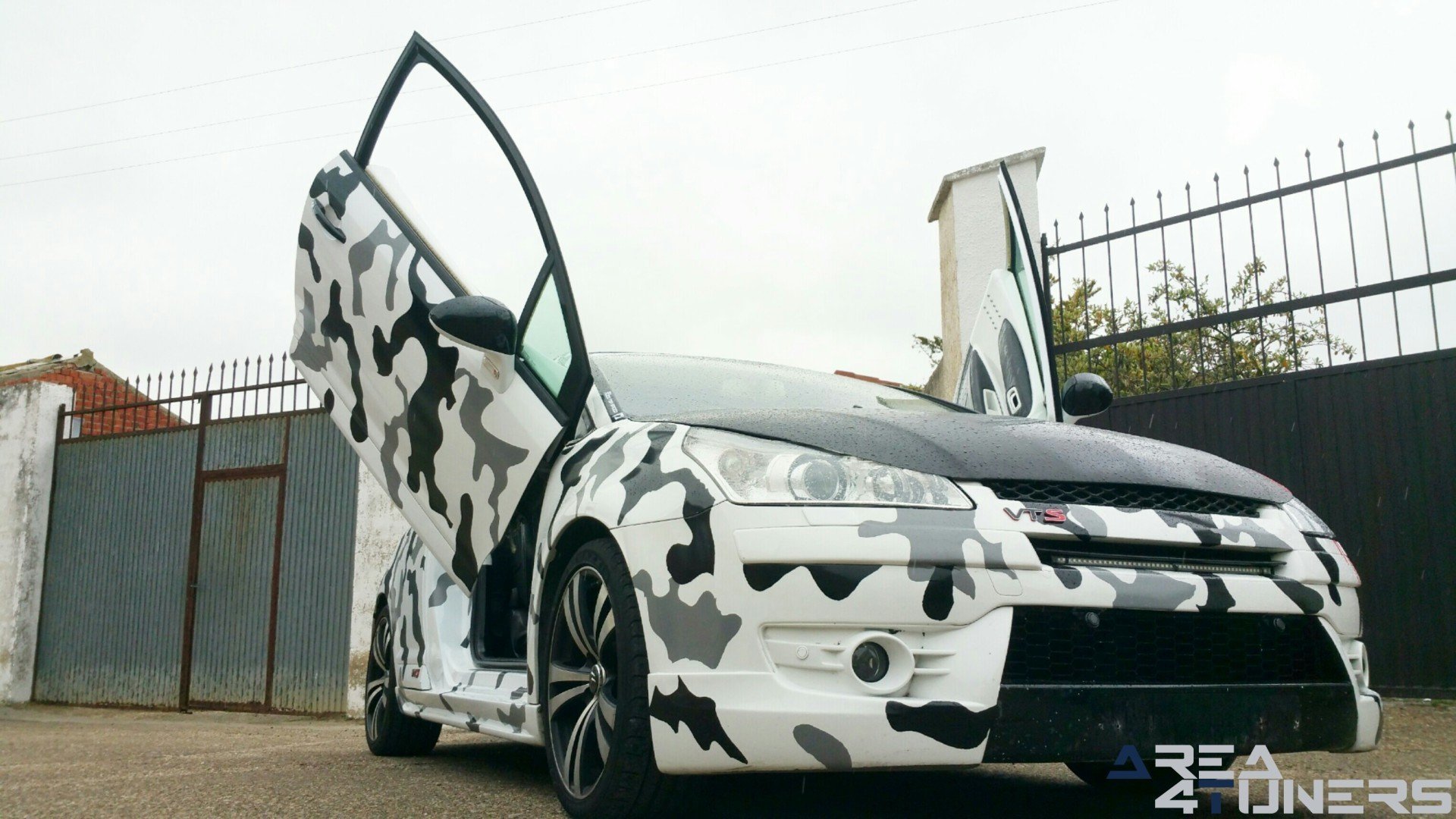 REPORTAJE COCHE TUNING AREA4TUNERS Citroen C4 Military