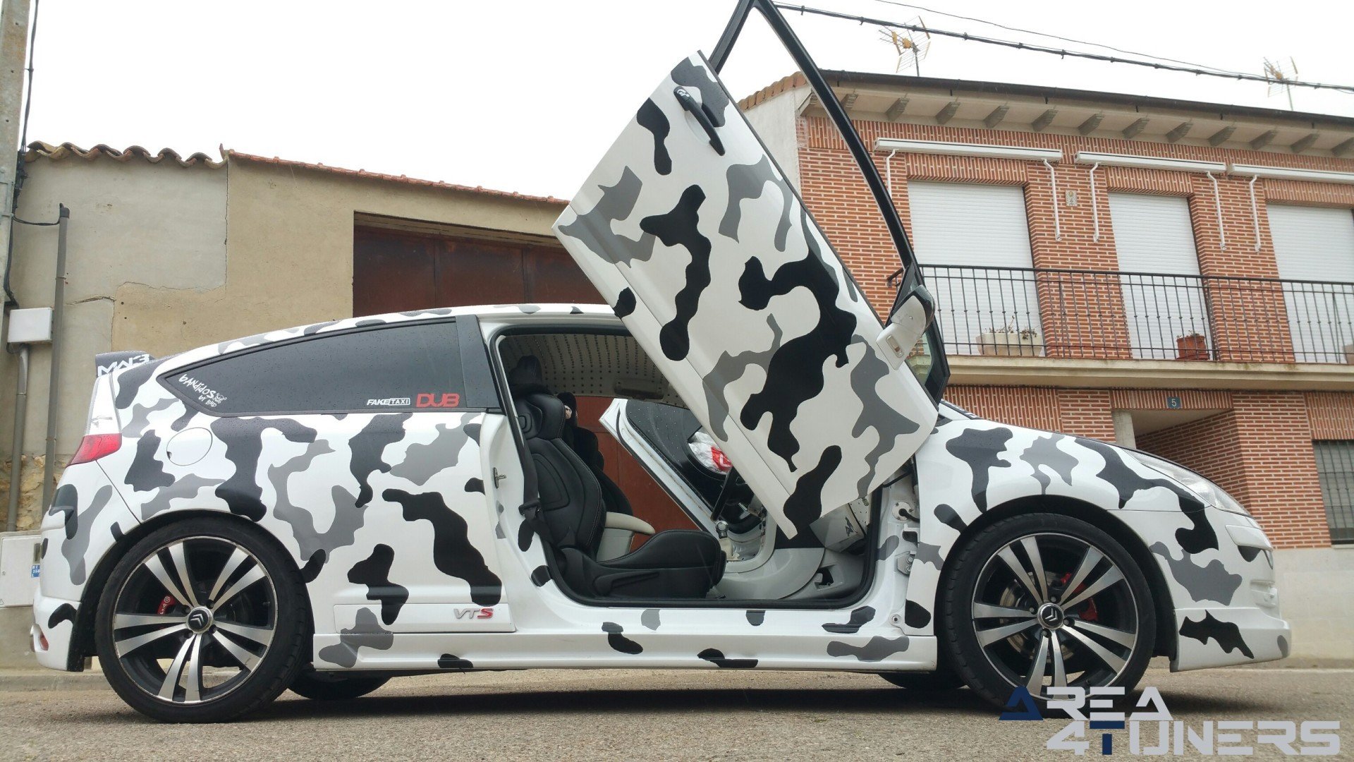 AREA4TUNERS COCHE TUNING CITROËN C4 MILITARY