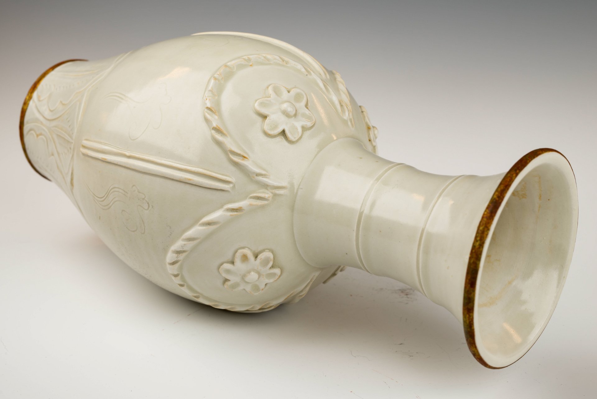 Chinese ancient fine art Northern Song Dynasty Ding Kiln Stoneware